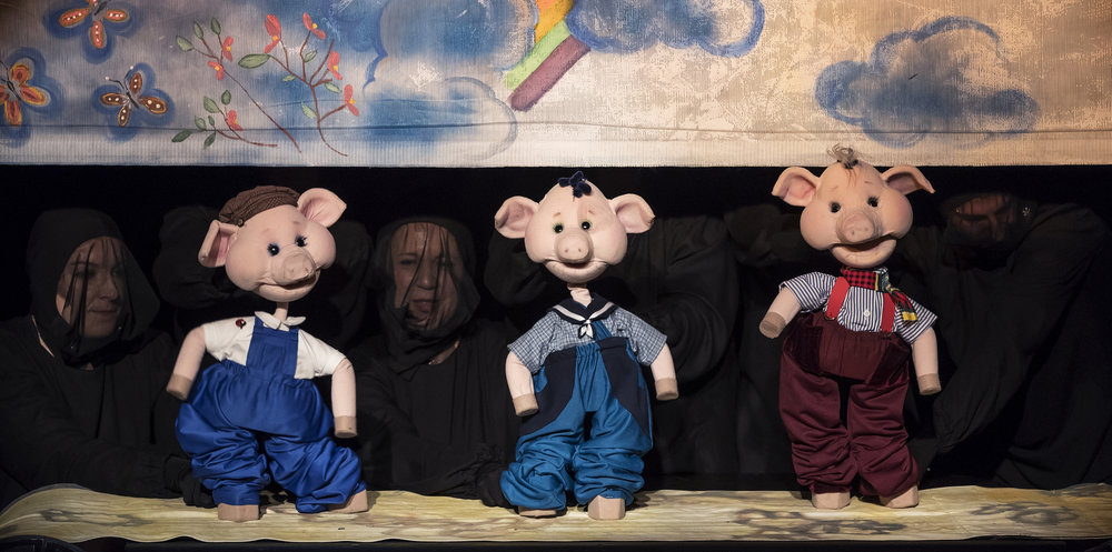 POVESTEA CELOR TREI PURCELUȘI - In Oras - Iasi